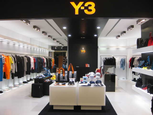 Y-3: Collaborated Brand by Adidas and Yohji Yamamoto | Street Buzz Japan
