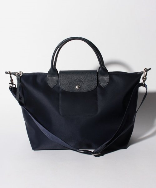 The world's most captivating leather! Longchamp | Street Buzz Japan