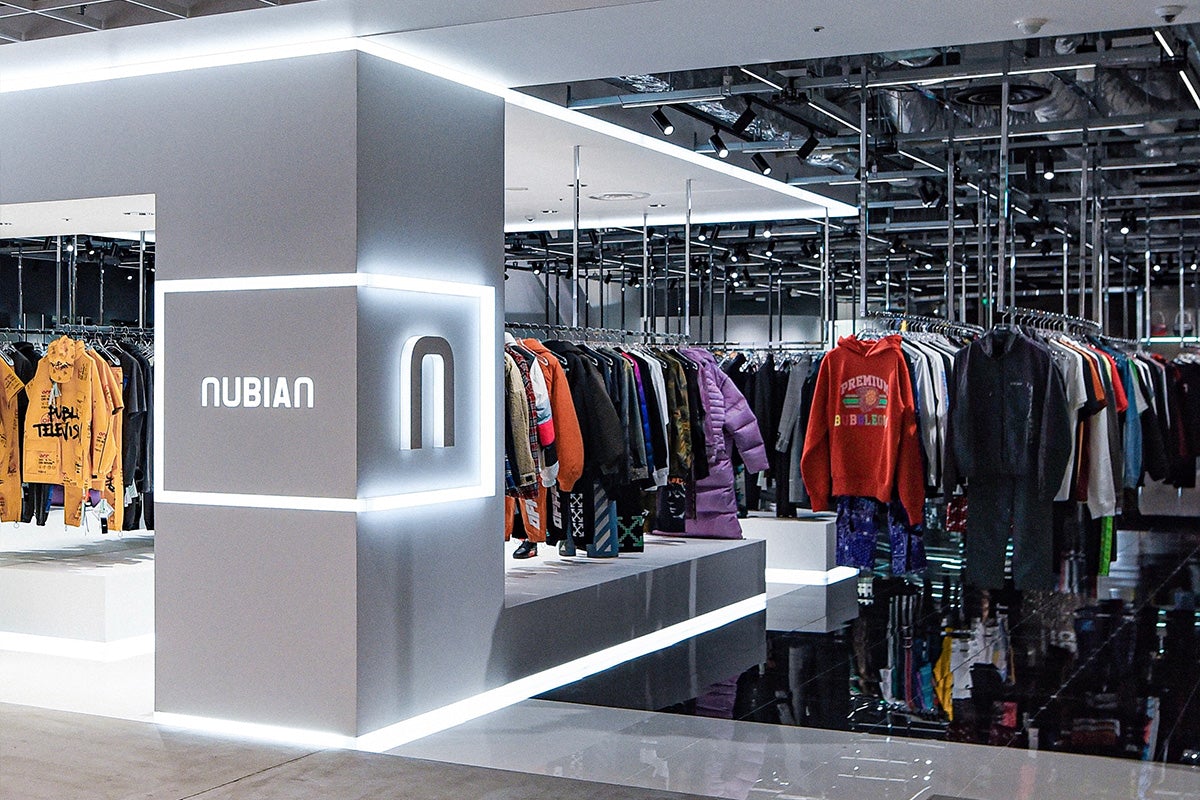 FACETASM, a fusion of mode and street. | Street Buzz Japan